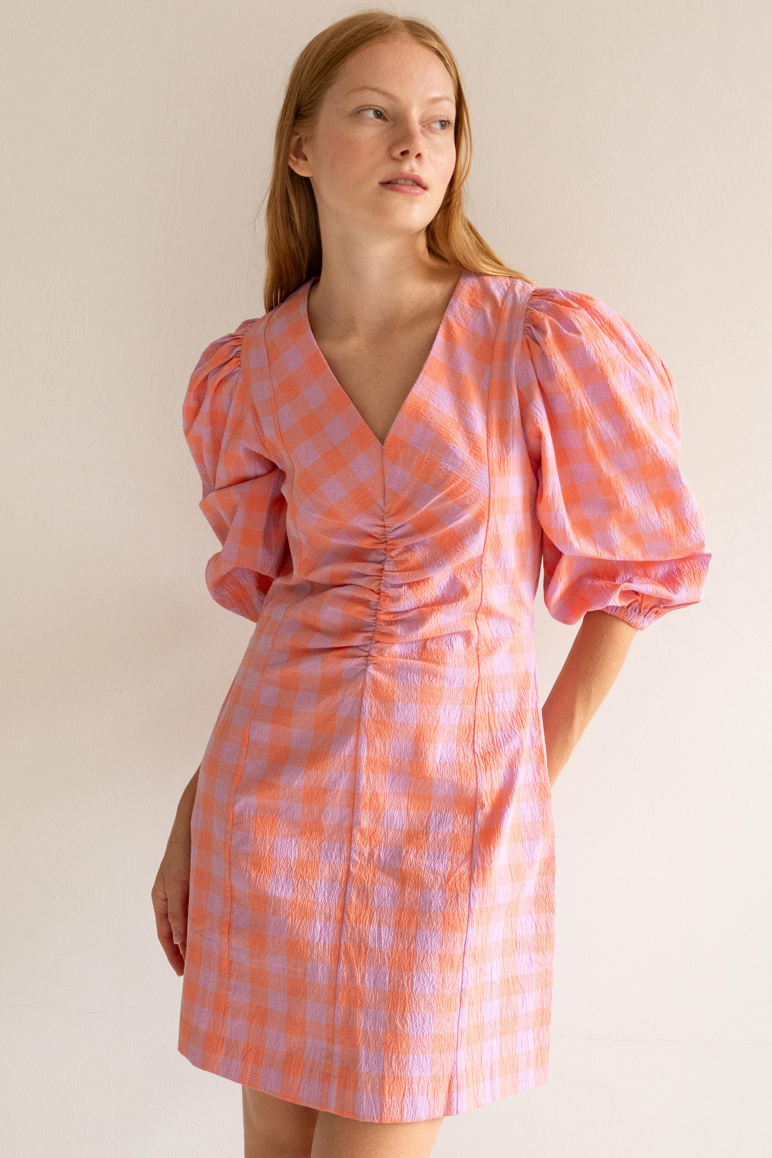 Check puff sleeves dress light red/orchid | THE TINY BIG SISTER